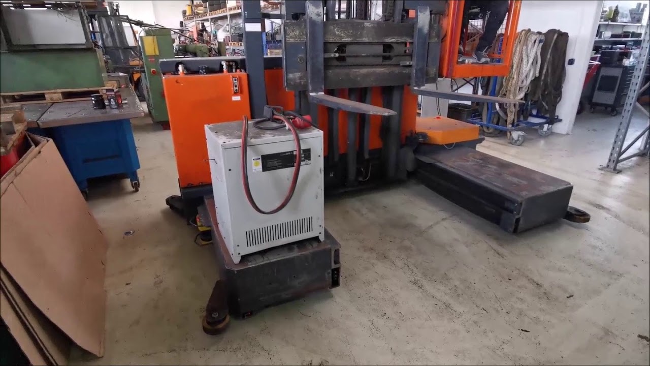 DIMOS EEY 2004-S0 Multi-Directional Reach Truck - YouTube