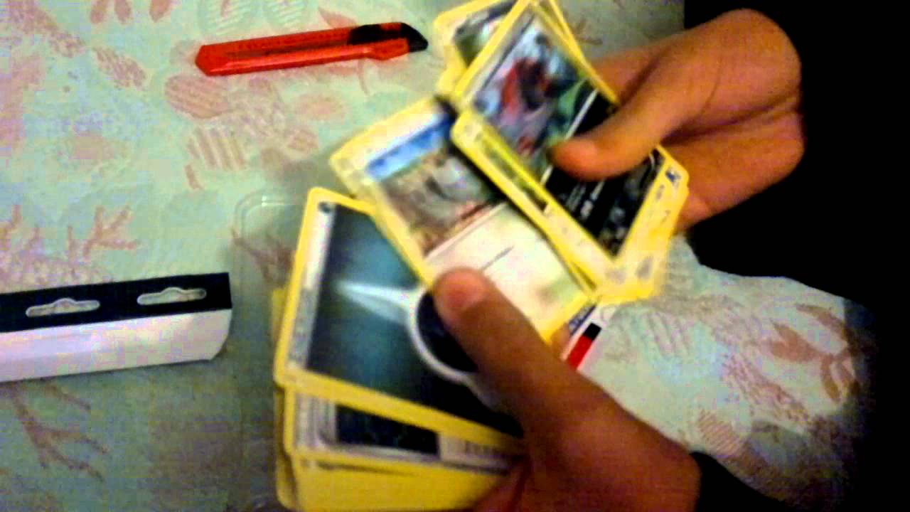 Unboxing Carte Pokemon Trainer Kit Ita - YouTube