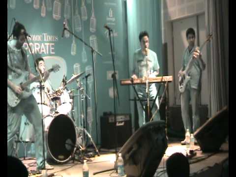 ET Rock Challenge Bangalore: Magenta-in-Q's Roadhouse Blues (Doors)