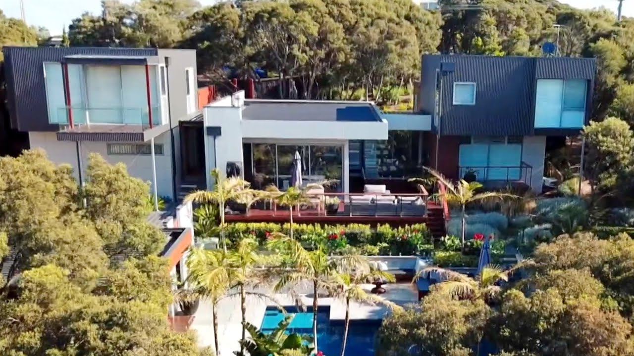 This Coastal Home Has 1000 Plants | Open Homes Australia - YouTube