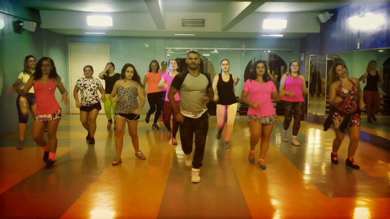Felices los 4 - Maluma feat Marc Anthony - Salsa Choreography - YouTube