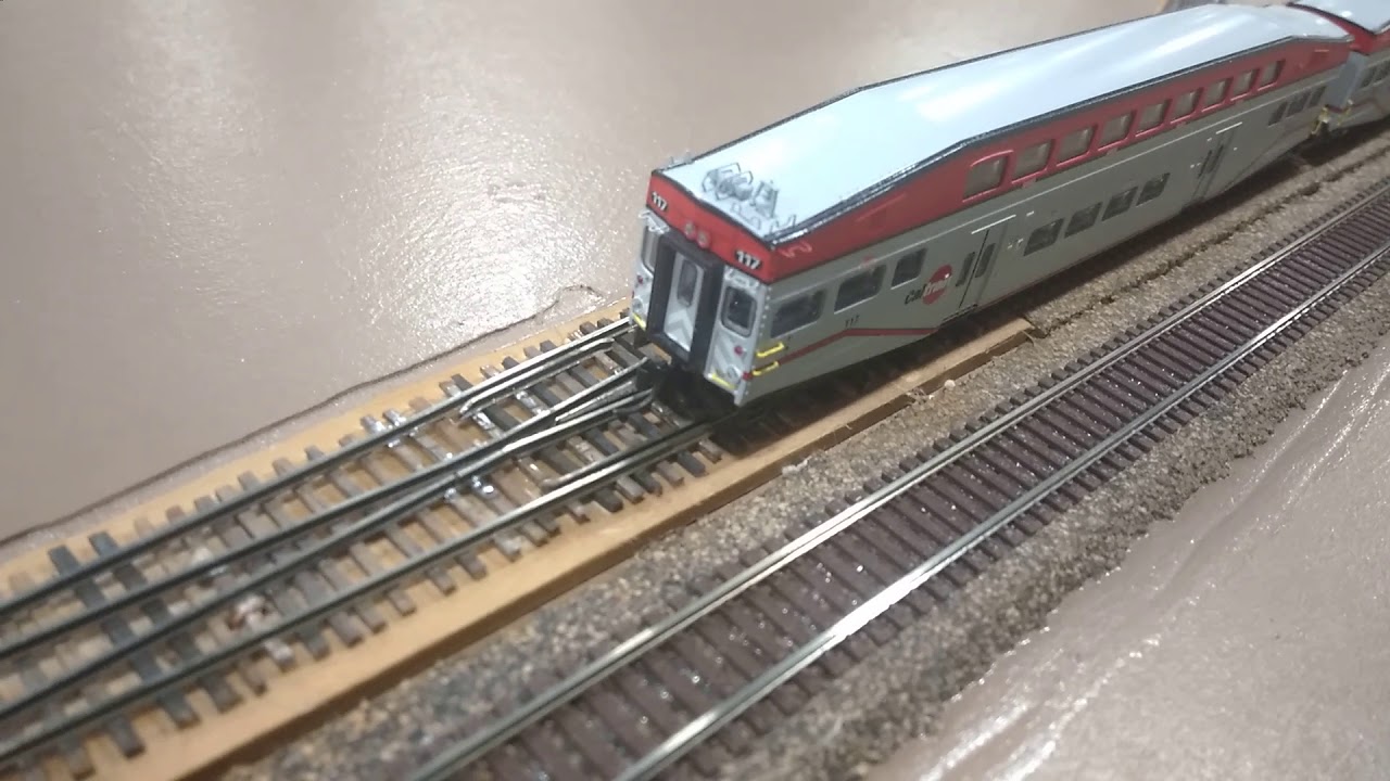 N Scale Caltrain (MP36PH-3C 928, Cab Car 117) Recording 2 - YouTube