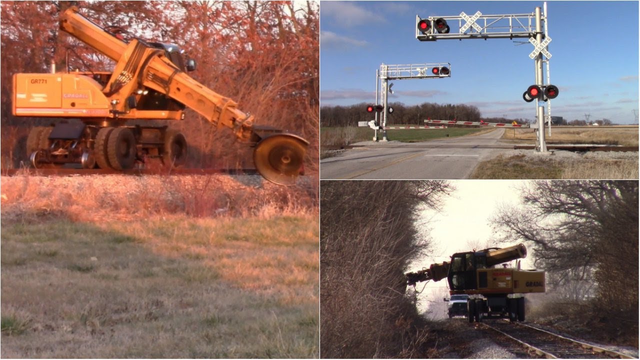 Gradall XL3300 III GR771 + County Road 50 East Railroad Crossing ...