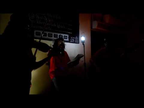 Circunlókios: Mas Jah vai guiar pela noite escura