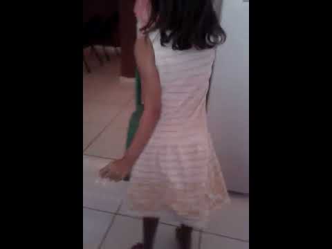 MENINA DE SEIS ANOS SONHA SER FAMOSA