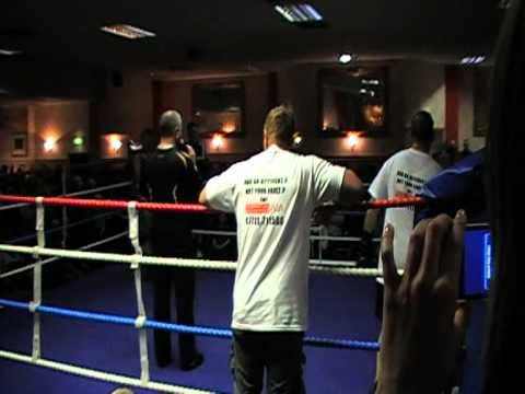 Shaun Cogan VS Malcolm Melvin,White Collar Boxing - YouTube