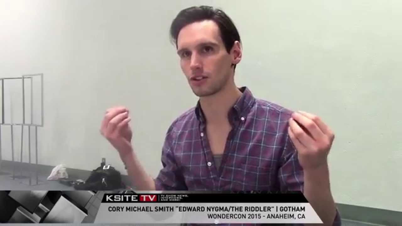 The Riddler of Gotham: Cory Michael Smith Interview - YouTube