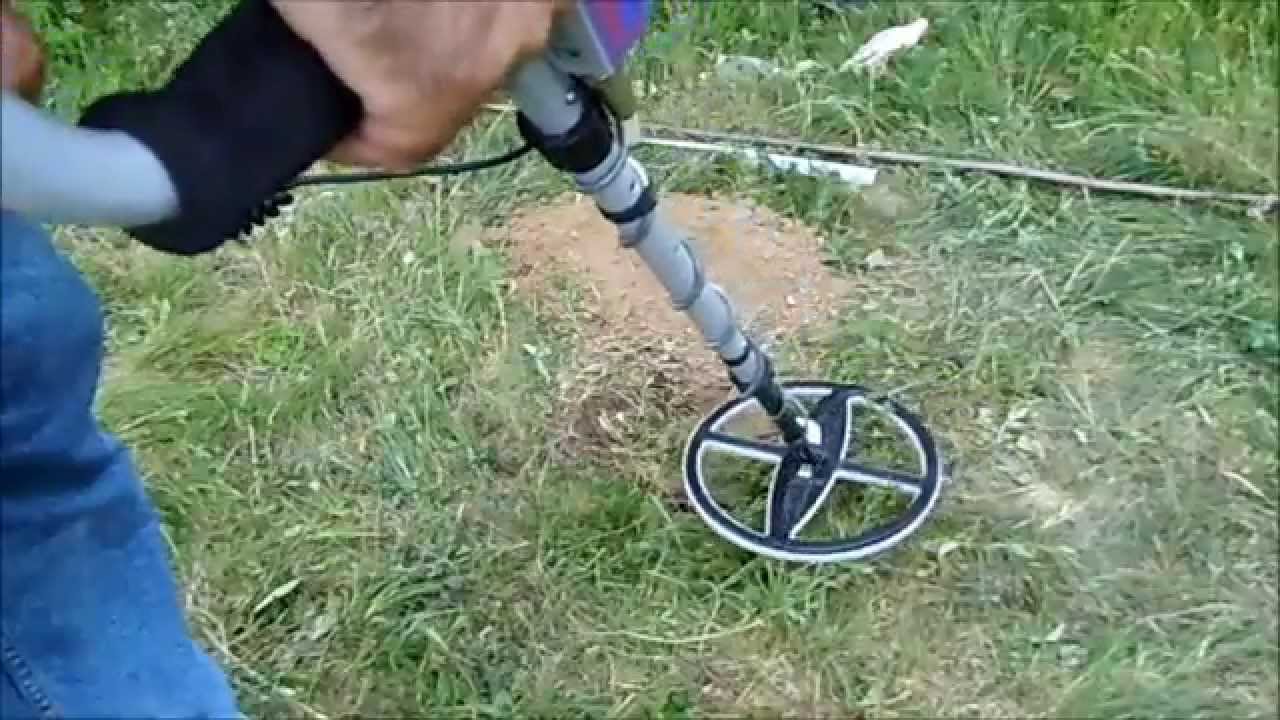 Coin Test in the ground with the Tesoro Vaquero and Coil 12x10 DD Part ...