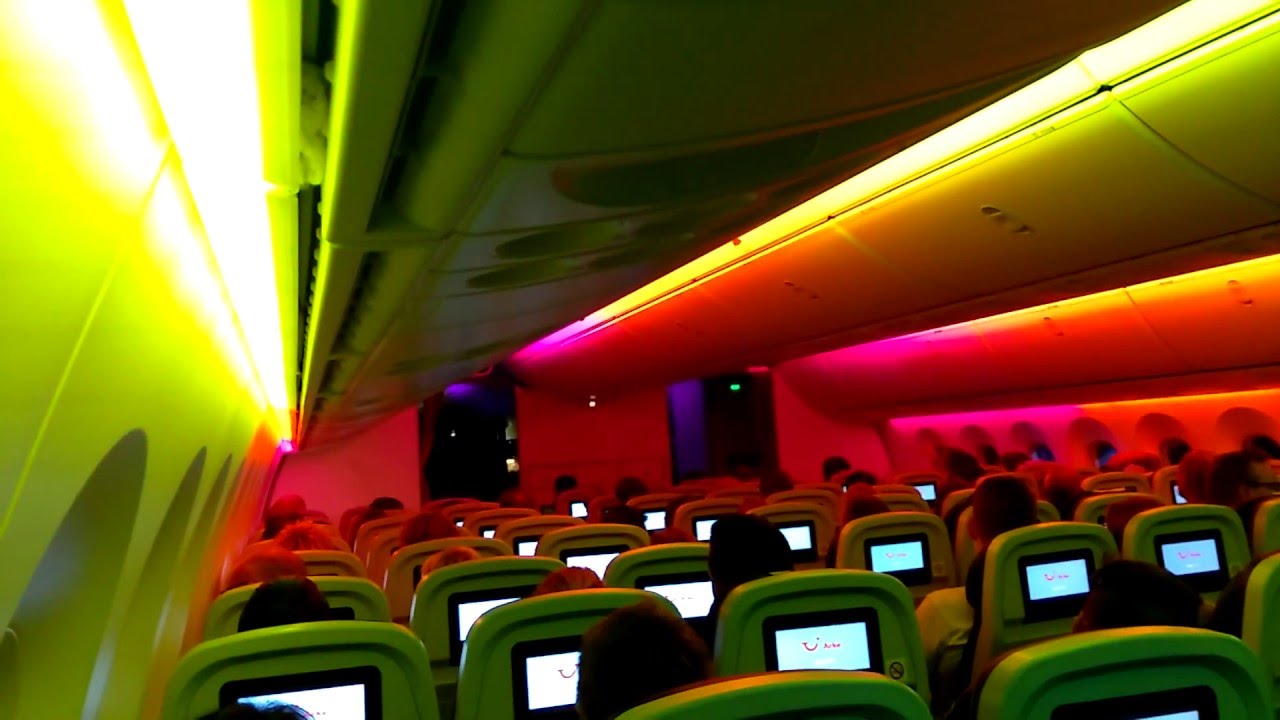 Onboard Arkefly Boeing B787-8 (PH-TFM), Dreamliner LED Rainbow ...