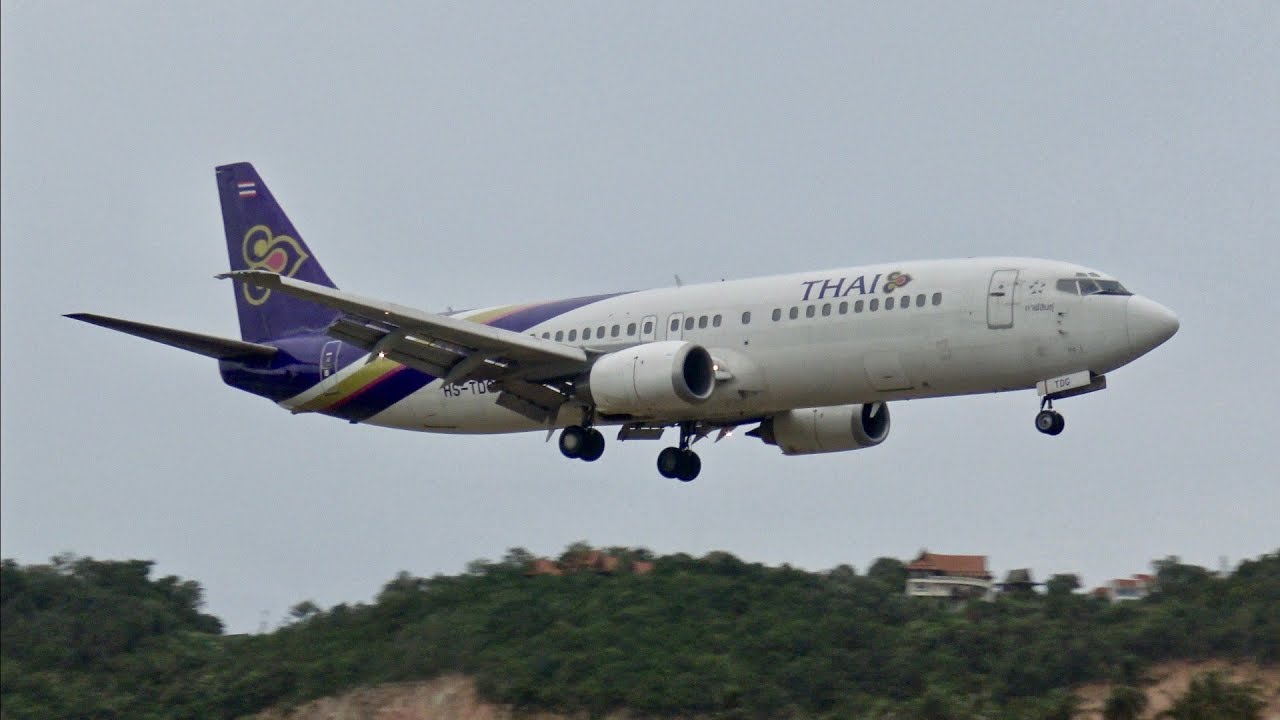 [4K] Thai Airways Boeing 737-400 (HS-TDG) Landing/Take-off at Koh Samui ...