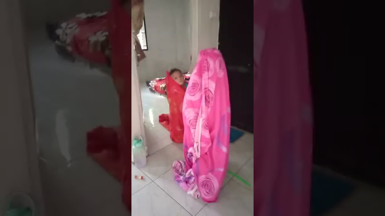 tertangkapnya pocong merah dan pocong pink di rumah - YouTube