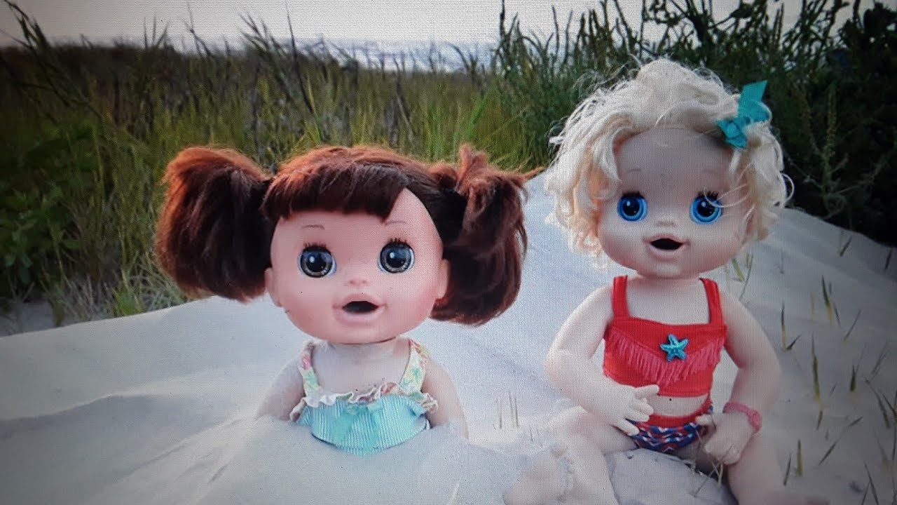 Molly and Daisy episode33 the beach house🚂 - YouTube