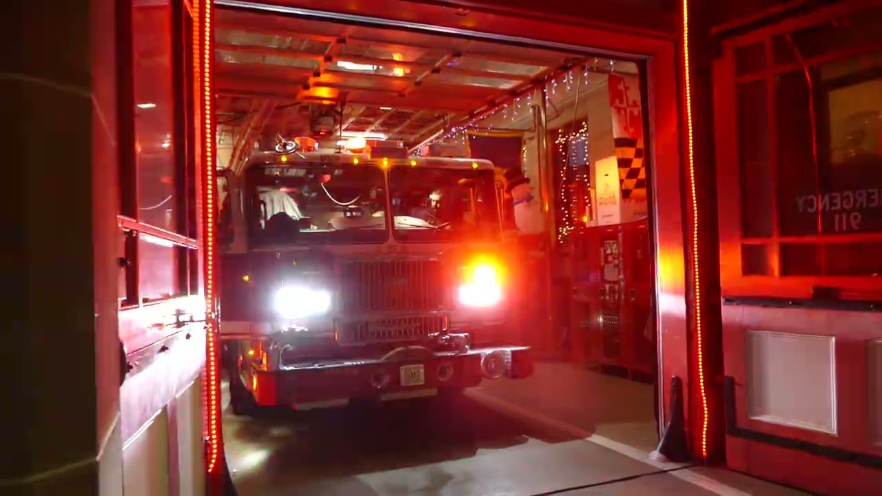 Baltimore City FD Engine 2 responds to an EMS call - YouTube