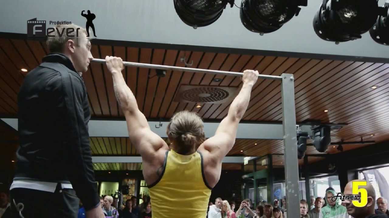 Fitness Five chins Tylösand - YouTube