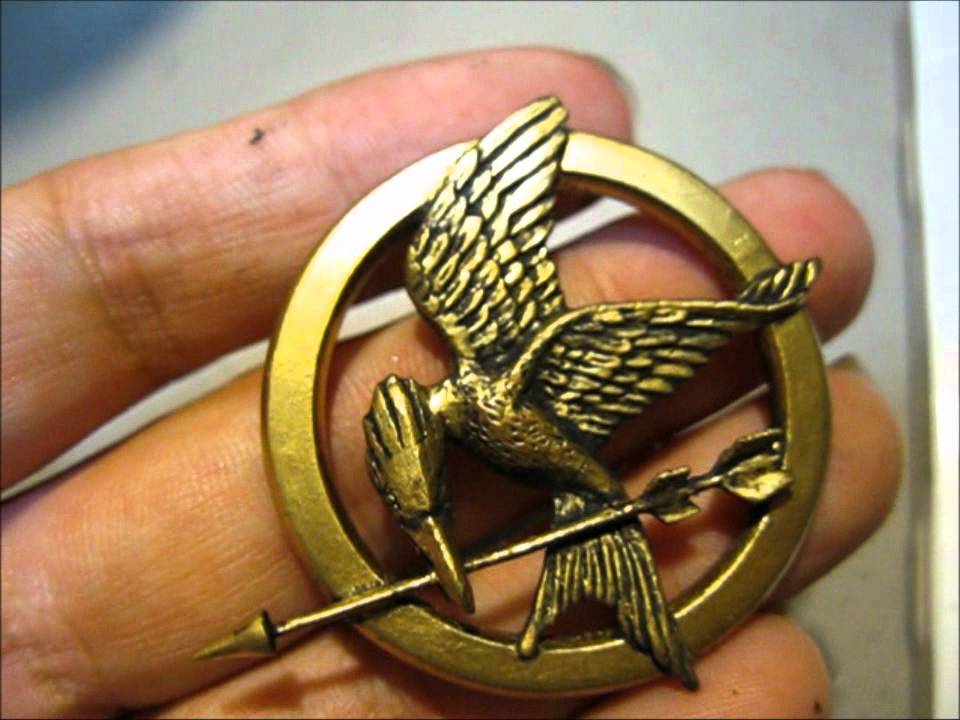 GIVEAWAY CONTEST Mockingjay Pin Custom Handmade Polymer Clay ***CLOSED ...