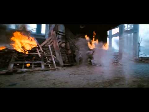 YUMRUGUN EFSANESI FRAGMAN