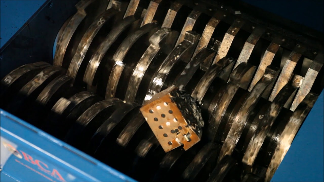 Shredding Batteries, Large 10+ ton per hour Battery shredder - YouTube