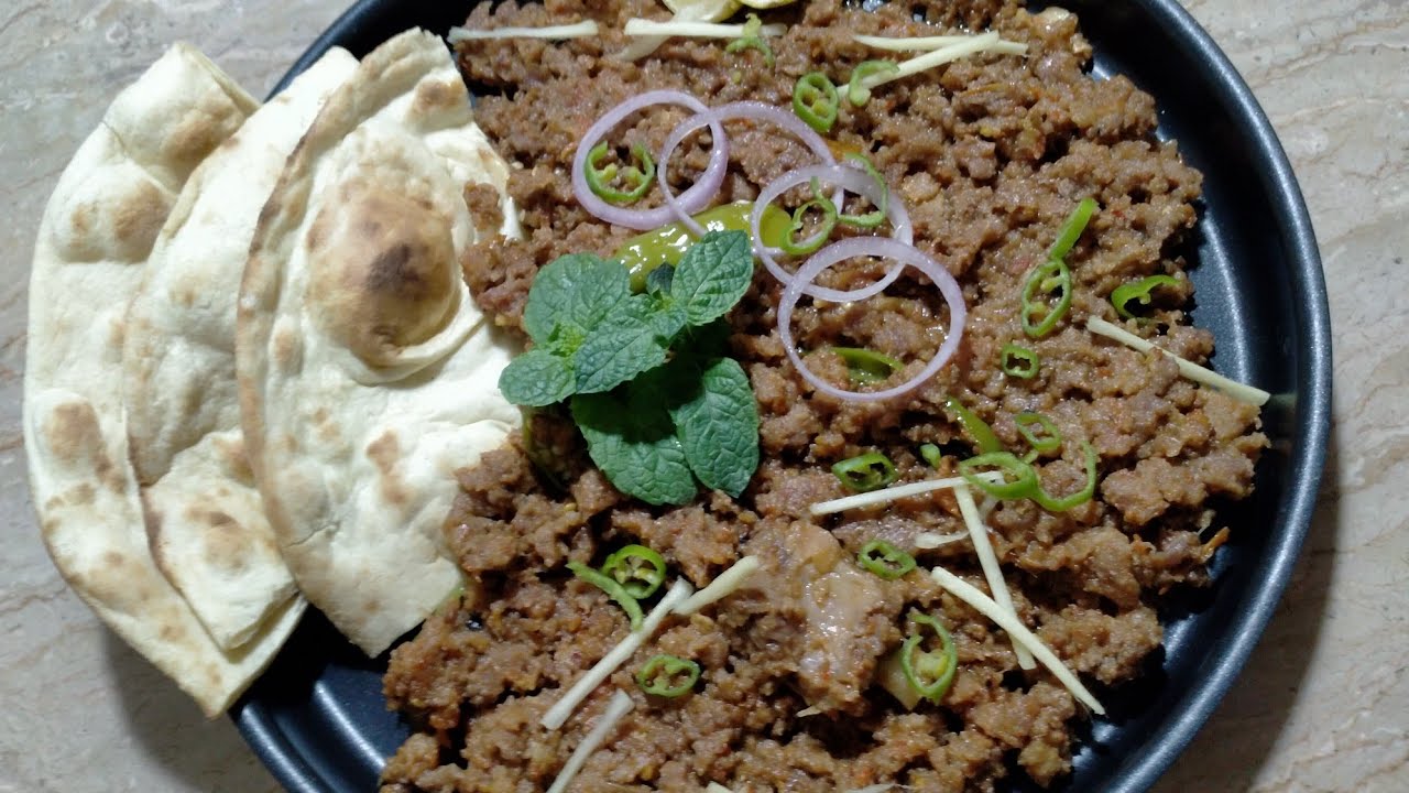 Desi Style Bhoona Qeema with Guriya's Kitchen - YouTube