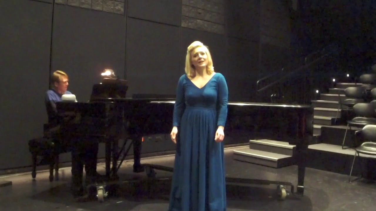 Gretchen Werda sings "La Grenouillère" by Poulenc - YouTube
