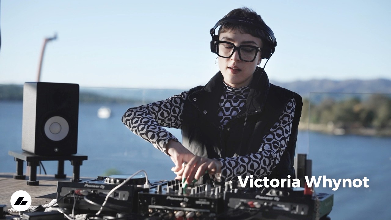 Victoria Whynot - Live @ Radio Intense / House DJ Mix - YouTube