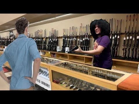 Sr Pelo works at a gun shop - YouTube