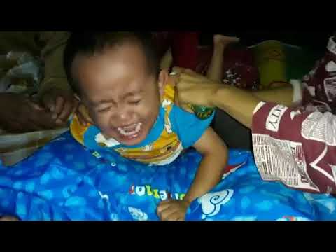 Nangis!!!! kerokan punggung dan leher atasi masuk angin dan perut kembung