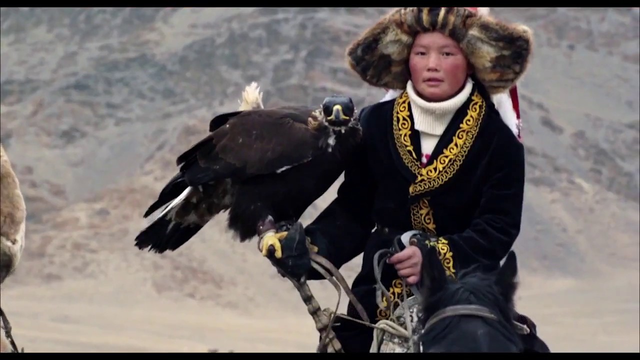 THE EAGLE HUNTRESS (ein Film von Otto Bell) | im kult.kino Basel - YouTube