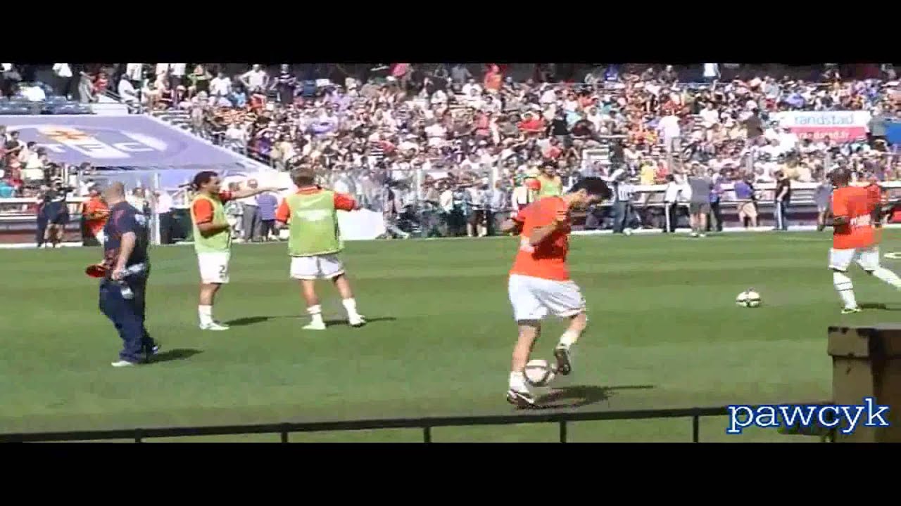 Freestyle Football Skills on Training I Ronaldinho, Alexis Sanchez ...