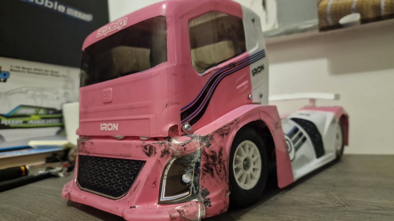 Tamiya TT01E Truck Racing ... A Beginners Dream - YouTube