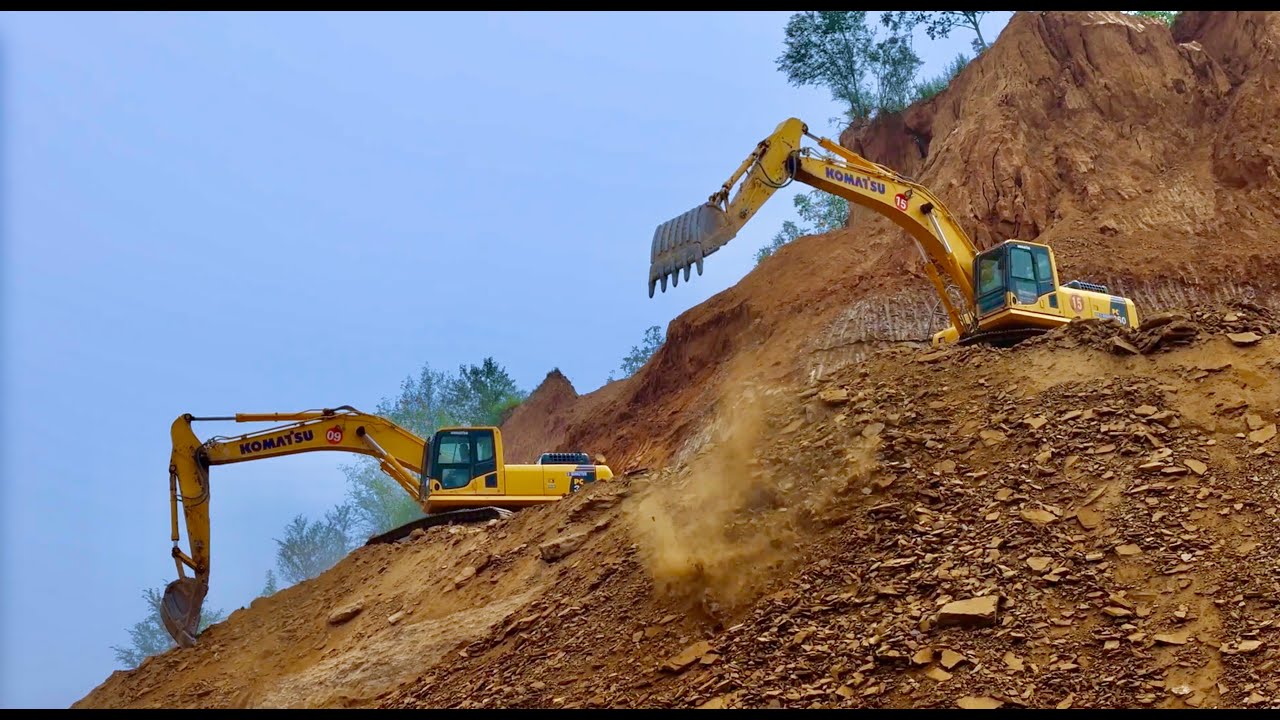 Komatsu PC500, Komatsu PC360 Excavator working on Quarries - YouTube