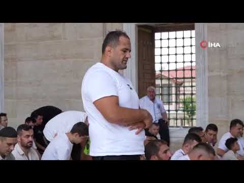 Kırkpınar pehlivanları Selimiye'de dua etti 