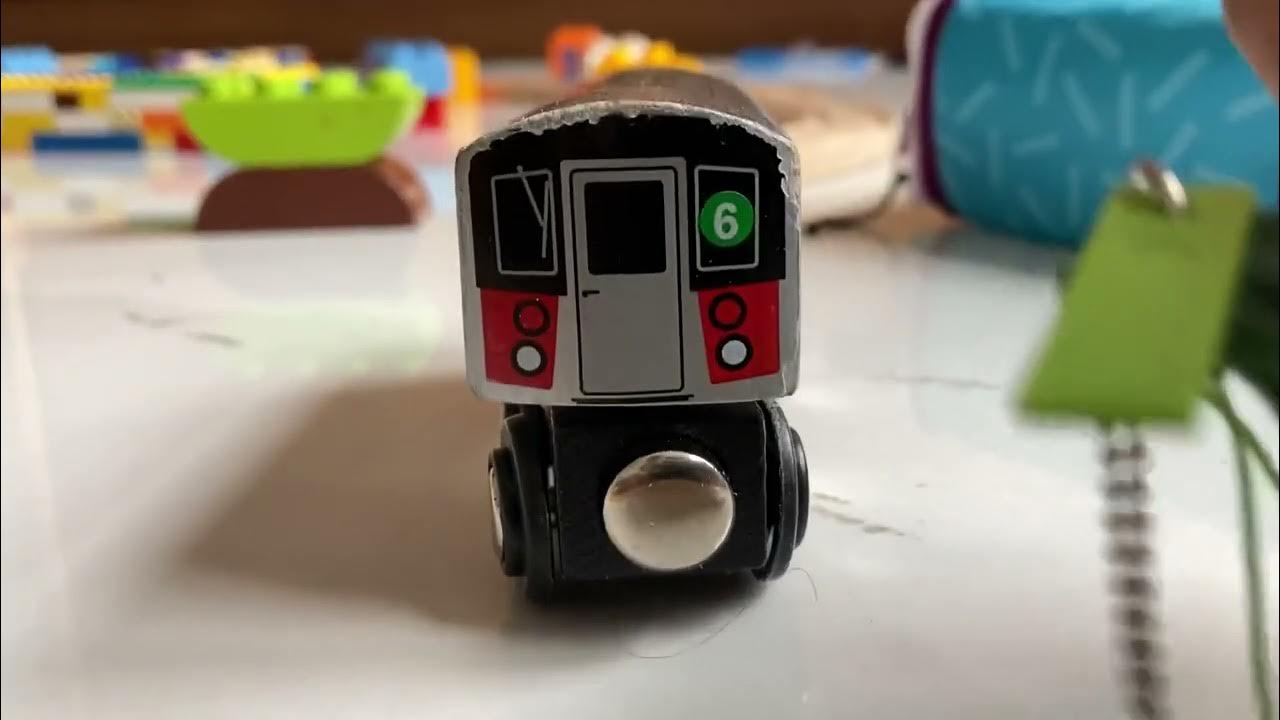 Munipals R142A 6 train eats peas - YouTube