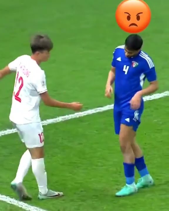 Football rare moments acting😆 - YouTube