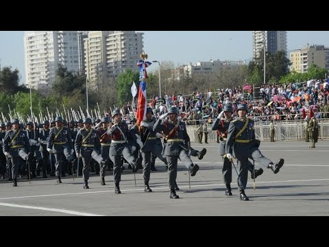 Marsch des Hessischen Kreisregiments und des Regiments "Landgraf" - YouTube