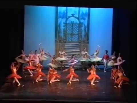 Roberta Di Laura in Lo Schiaccianoci - Danza degli zufoli - YouTube
