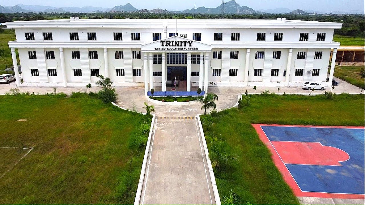 TRINITY Campus View - YouTube