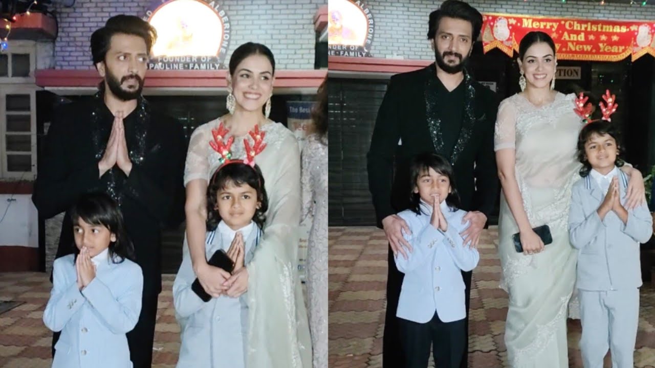 Ritesh Deshmukh With His Family