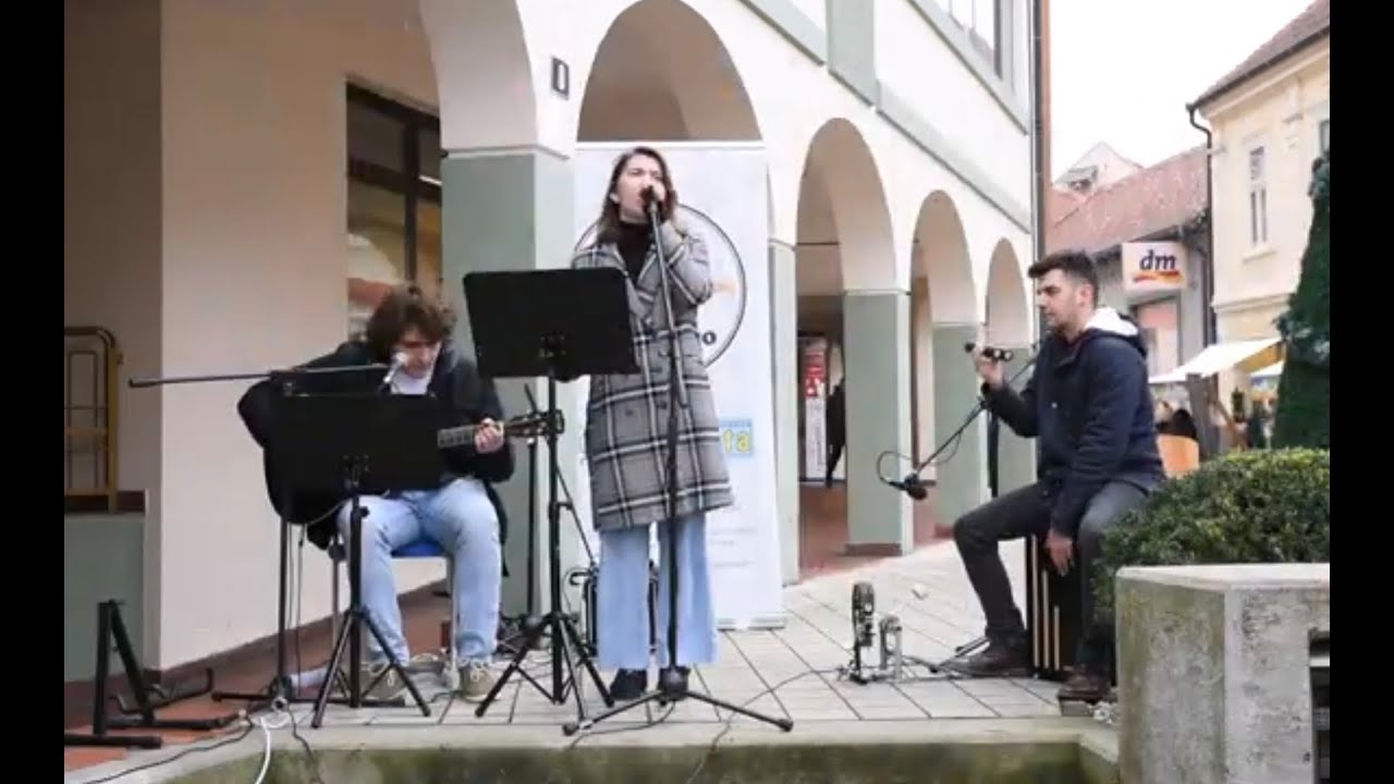 Lucija i Roko Relić, Milan Filić – Fairytale of New York - YouTube