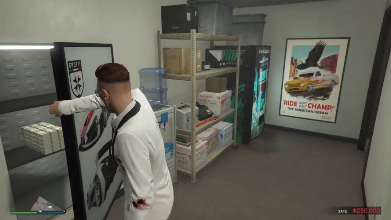 OPENING A FULL SAFE ON GTA 5 ONLINE SALVAGE YARD - YouTube