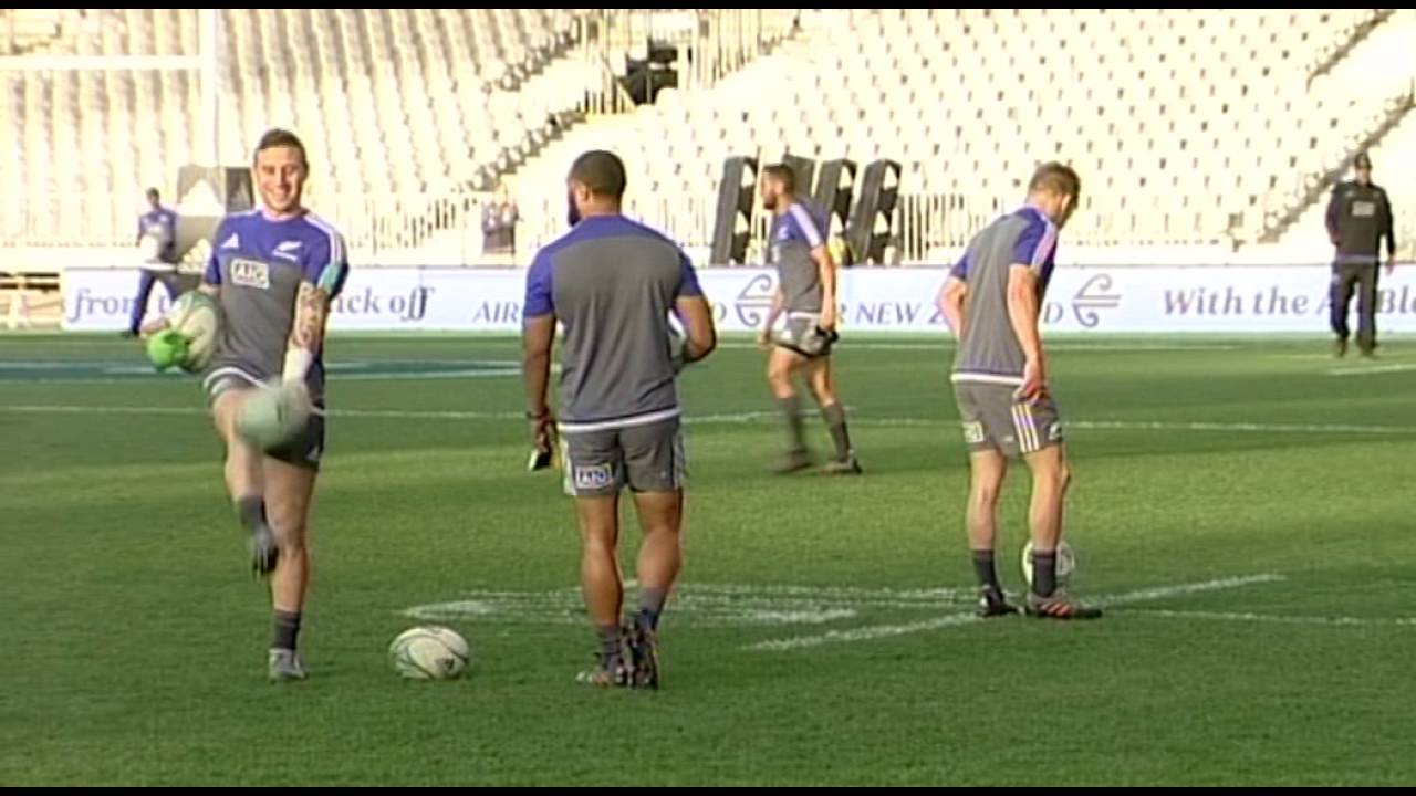 All Blacks putting in last minute training - YouTube
