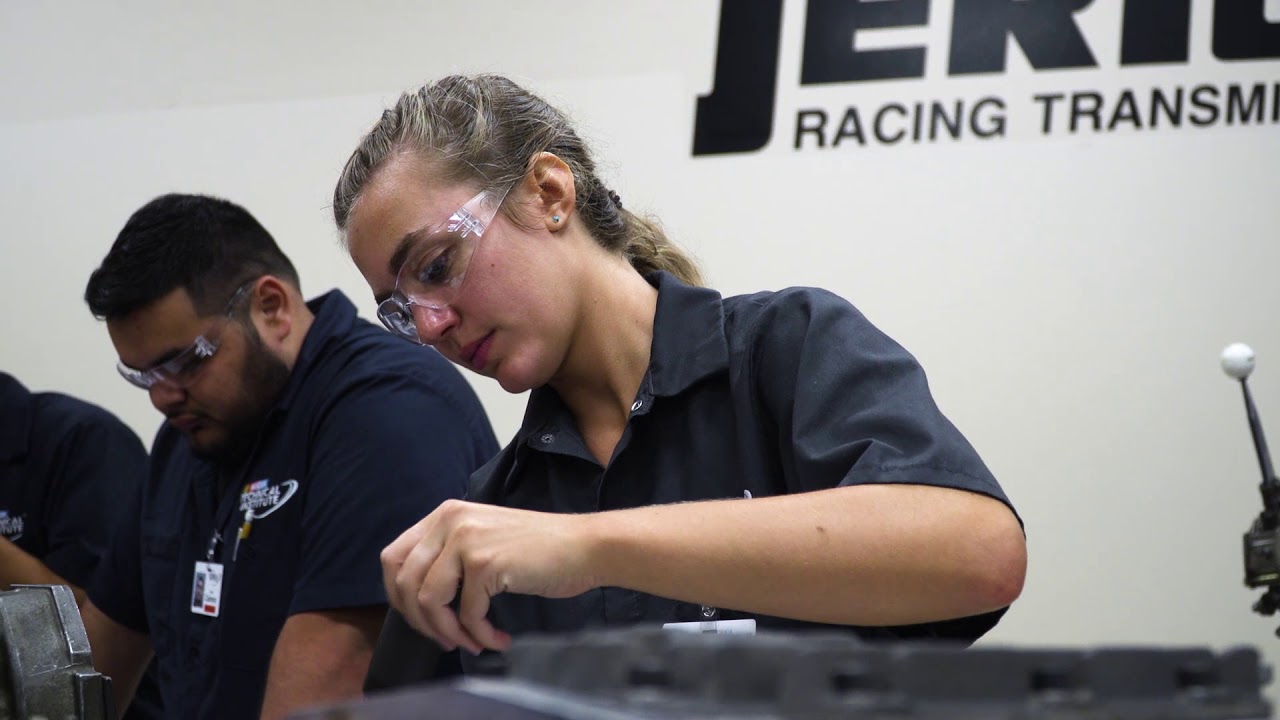 Mooresville NASCAR Technical Institute - Blueprint Magazine - YouTube