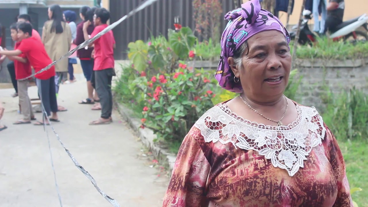 LIVE IN SMPK 4 PENABUR Jakarta "GIVING IS LIVING" 2018 - YouTube