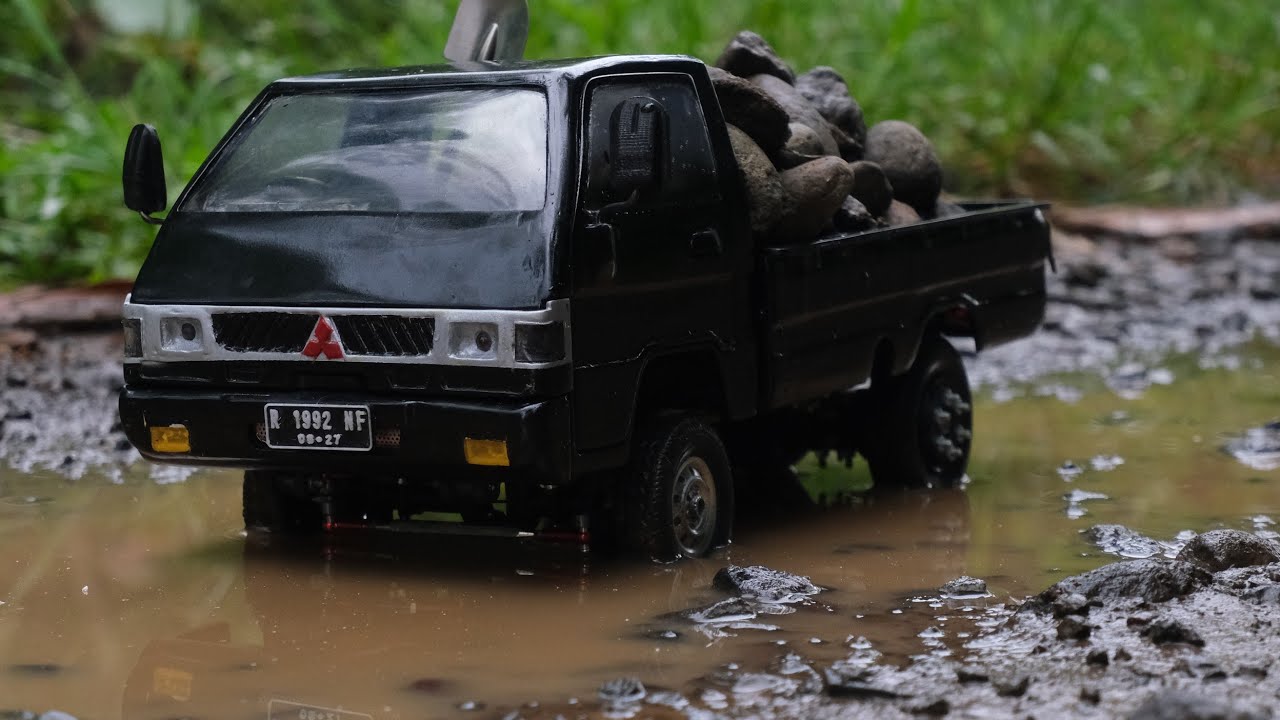 MITSUBISHI L300 Tes Muat Full Batu Oleng - YouTube