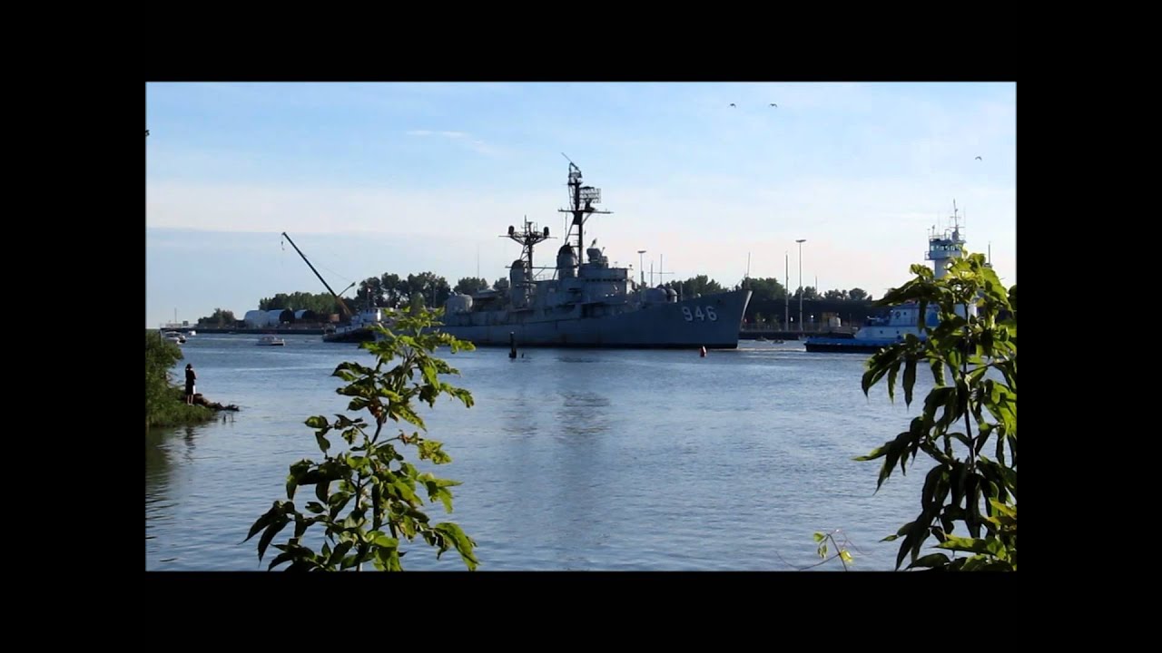 Edson Arrives Saginaw River .. Bay City Mi - YouTube