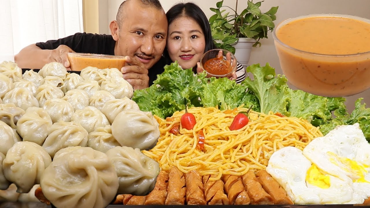 Eating Huge Momo,Spageti ,Chicken Sausage,Fried Eggs,Salad nepali ...