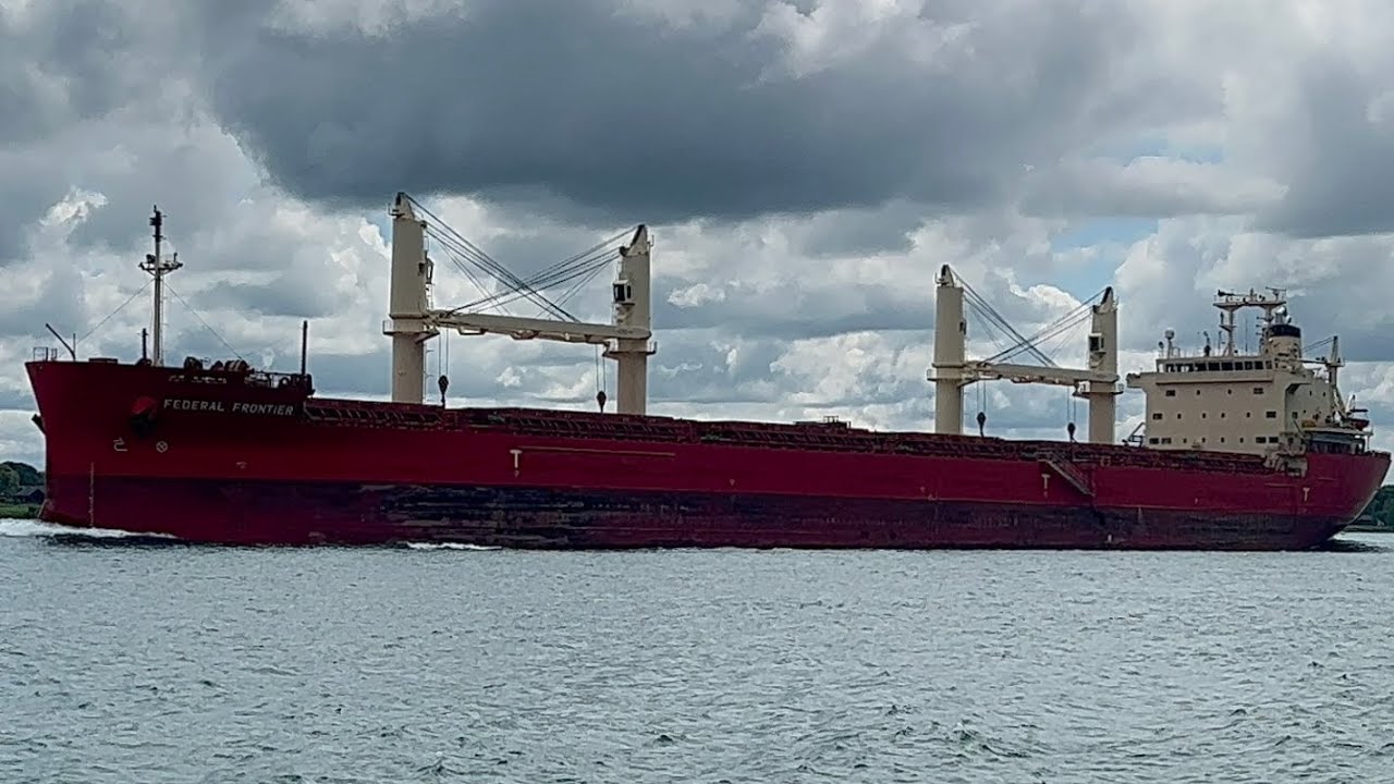 Saltwater Ship Federal Frontier Salute - YouTube