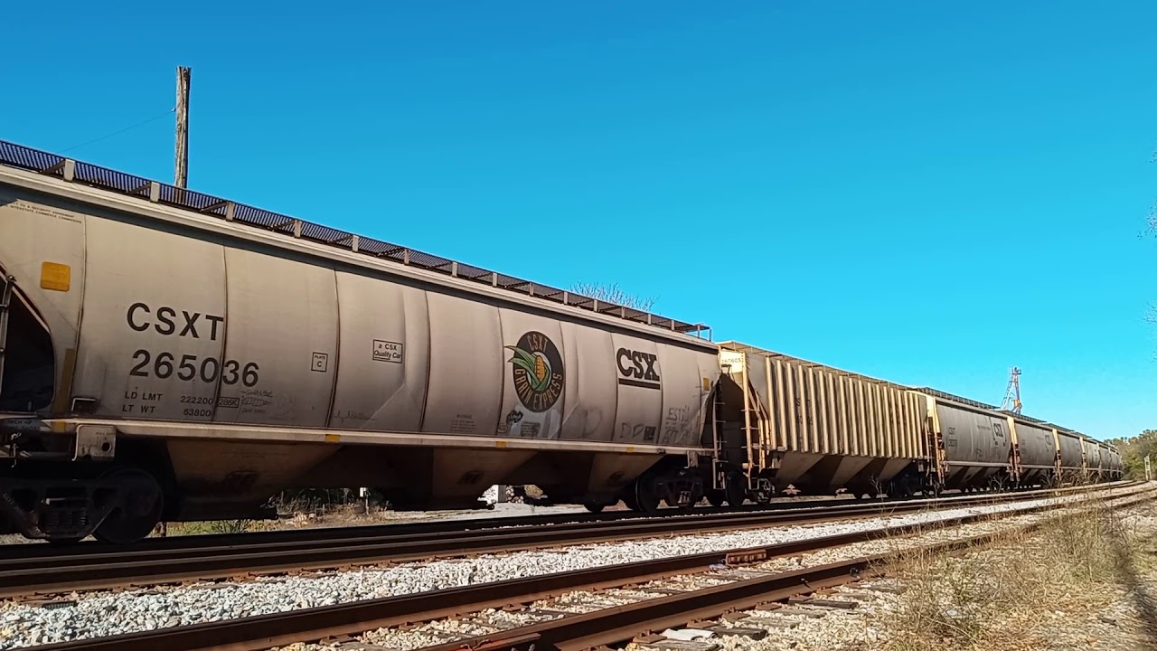CSXT G366-15 WITH CSX #3341 ET44AH BOX CAR SOUTH BOUND GRAIN TRAIN - YouTube