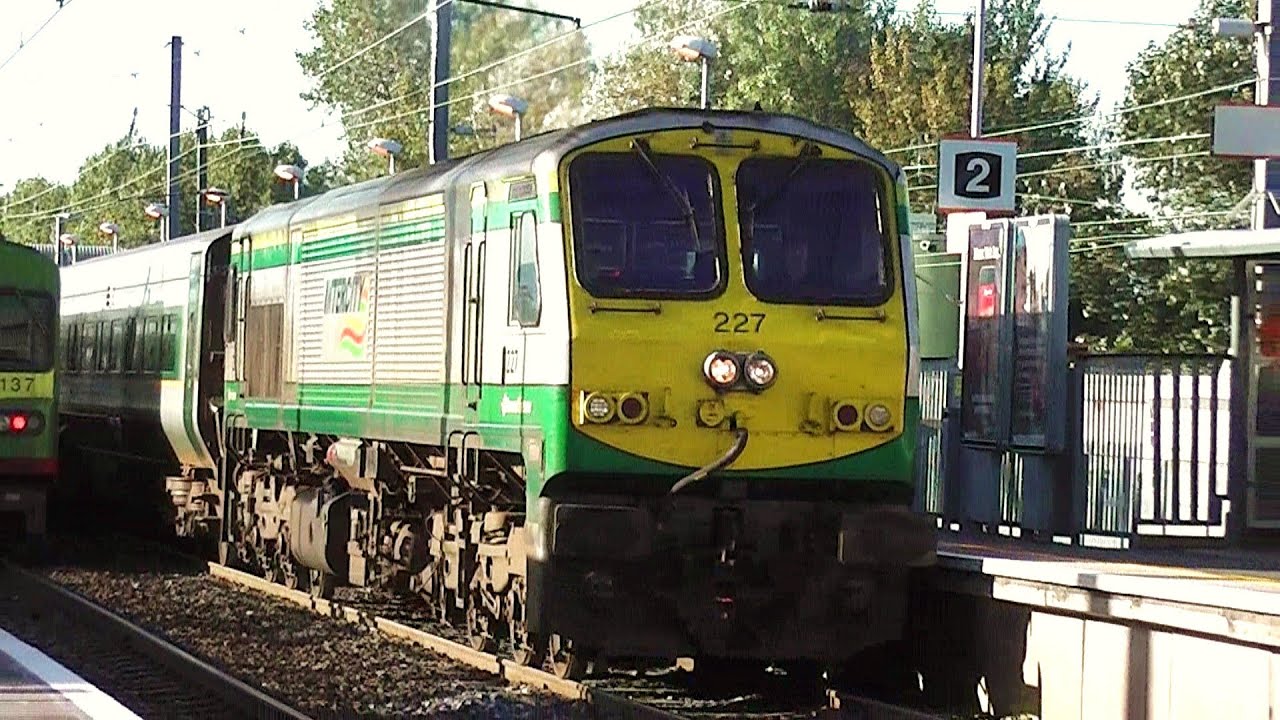 IE 201 Class Locomotive (227) + Enterprise (9004) - Clontarf Road ...