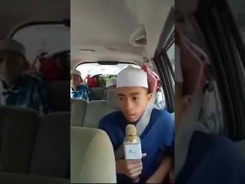 Family Reciting Quran While Driving on A Vacation SUBHANALLAH!! - Tüm Aile Arabada Kuran Okuyor