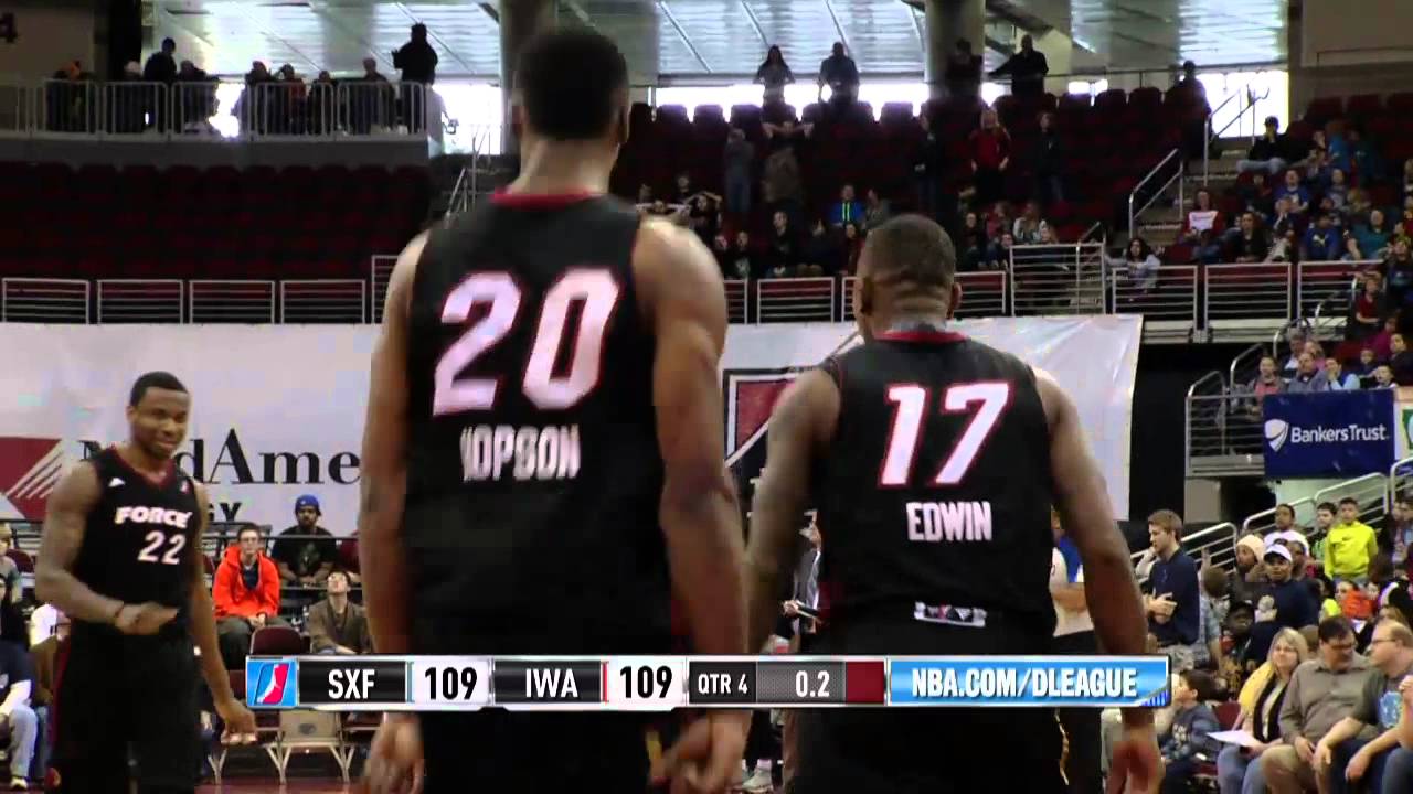 Fuquan Edwin's three wins it for the Skyforce! - YouTube